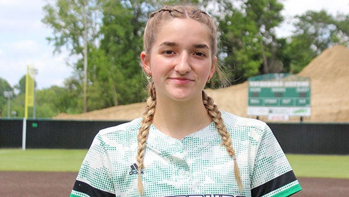 Softball Roundup: Missy Gators ride hot streak into the playoffs