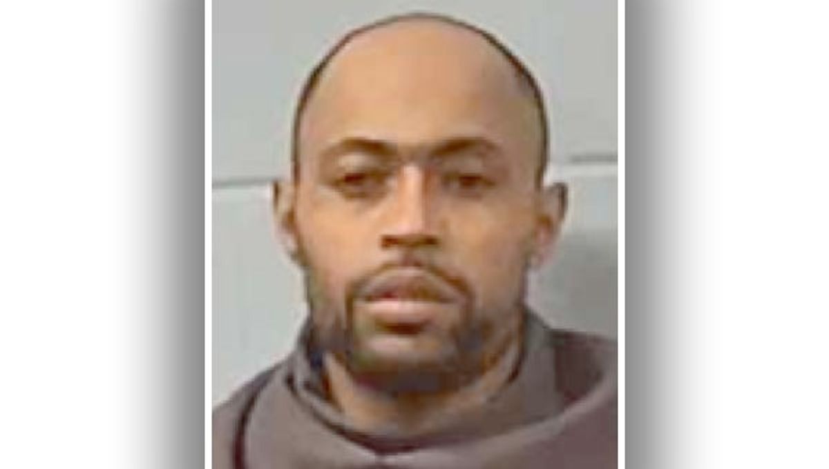 Crime reports: Convicted felon arrested, faces weapons charge