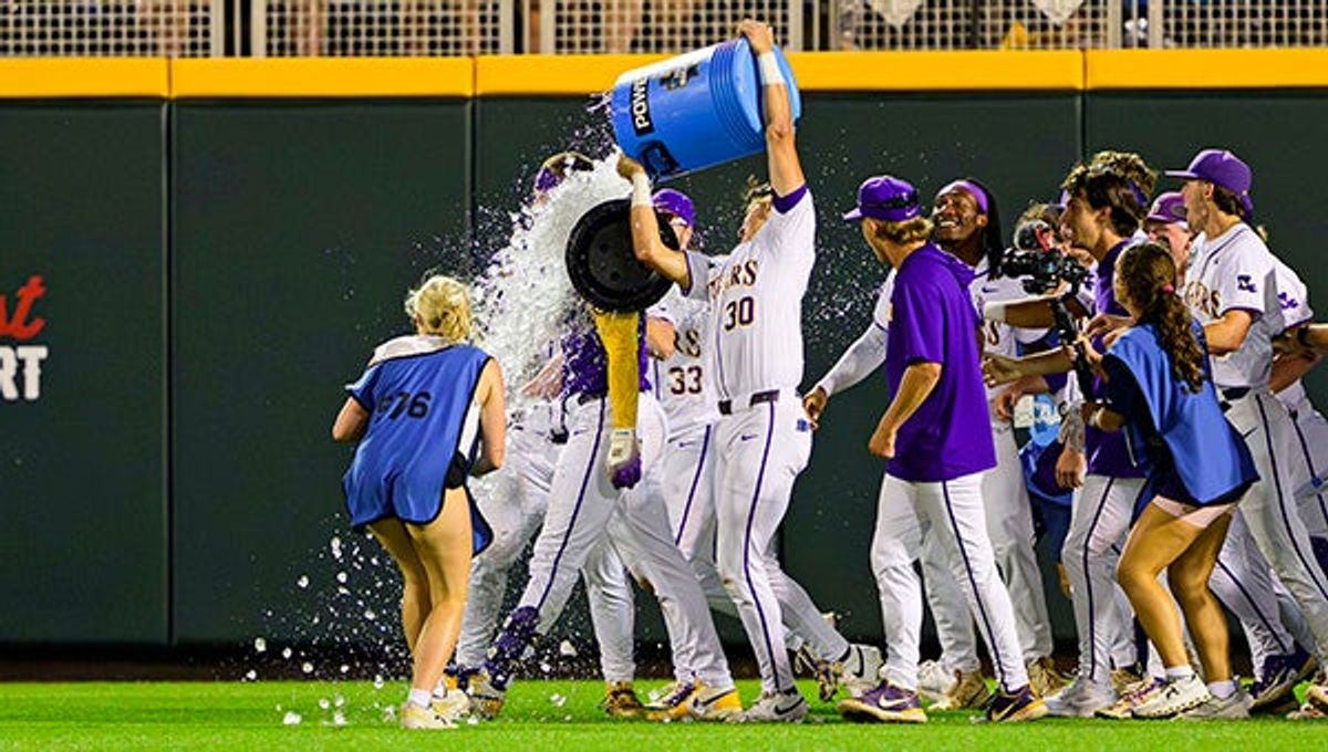 LSU and Coastal Carolina set for CWS finals