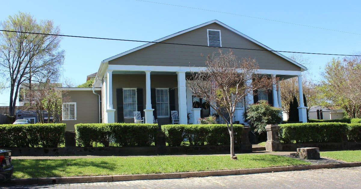 LOOKING BACK: One Grand Home on Main Street