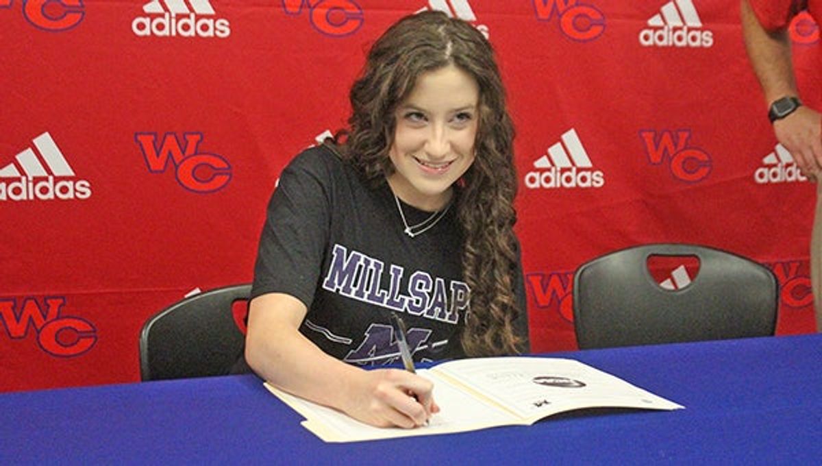 Warren Central swimmer Chloe Barnard signs with Millsaps College