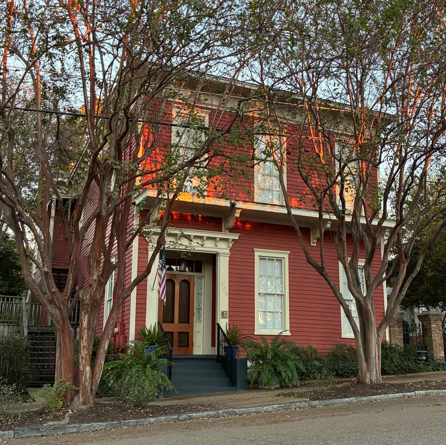 LOOKING BACK: the Italianate townhouse at 909 Cherry St.