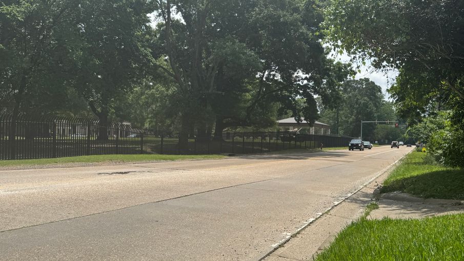 Road repairs to impact Halls Ferry traffic
