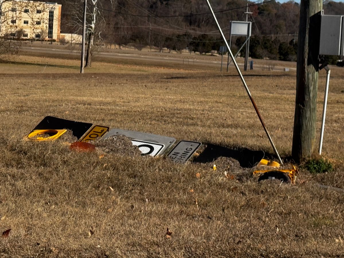 PLEASE FIX: School Zone sign near Sherman Ave.