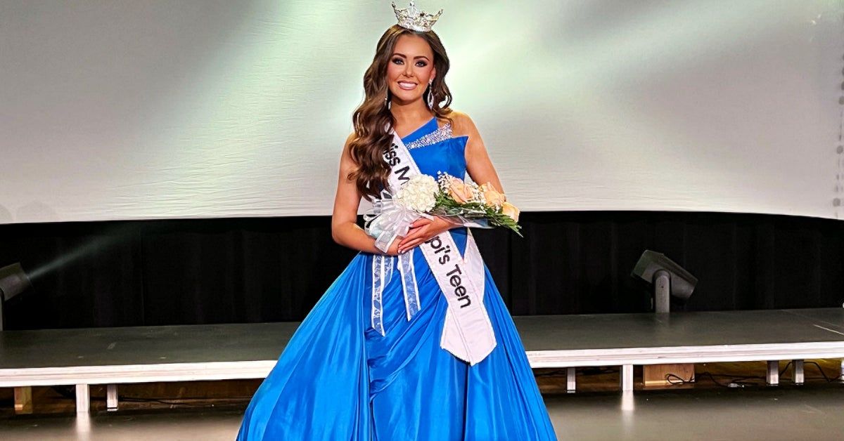 Miss Metro Jackson Nataleigh Nix crowned Miss Mississippi's Outstandin...