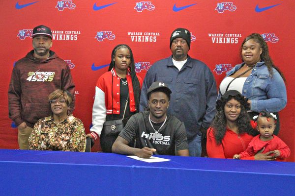 Warren Central sends eight to college football ranks