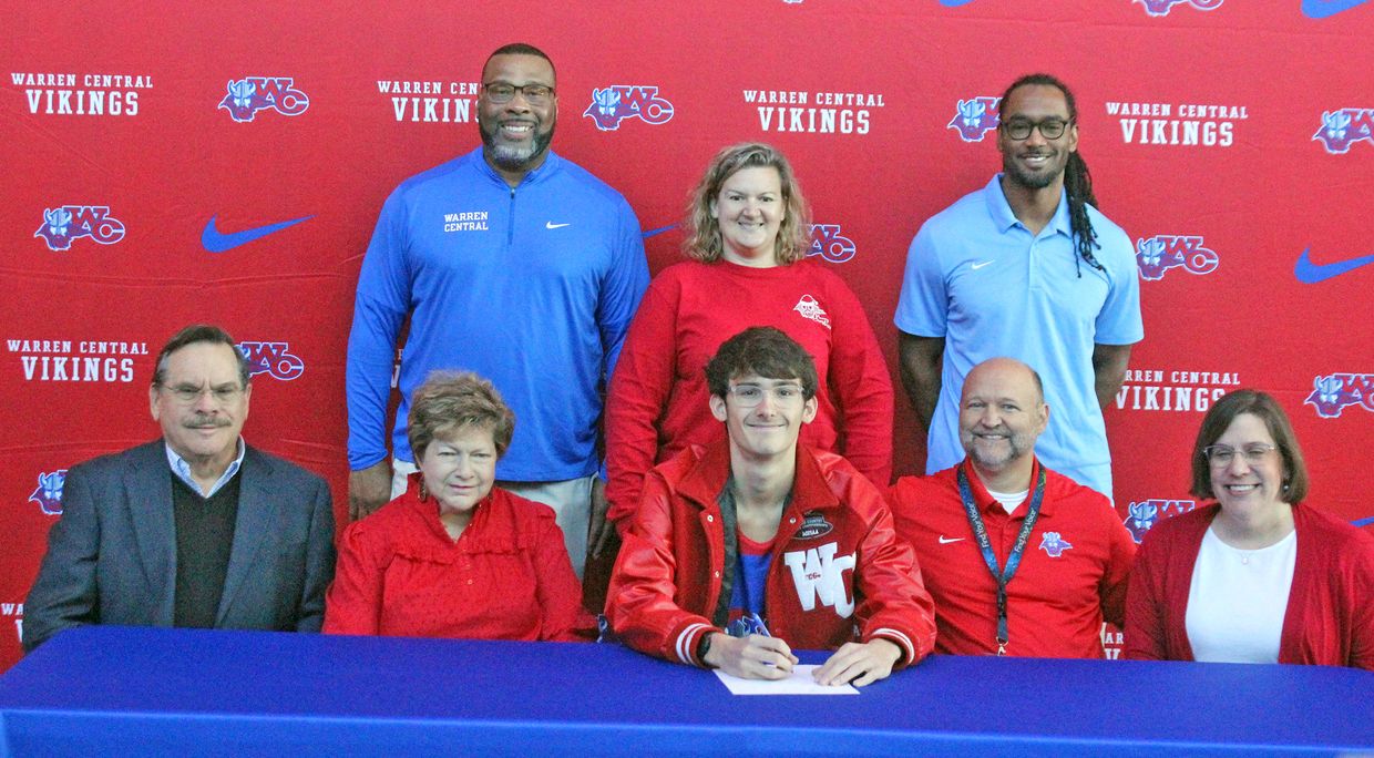 Warren Central's Will Bates signs to run at Meridian CC