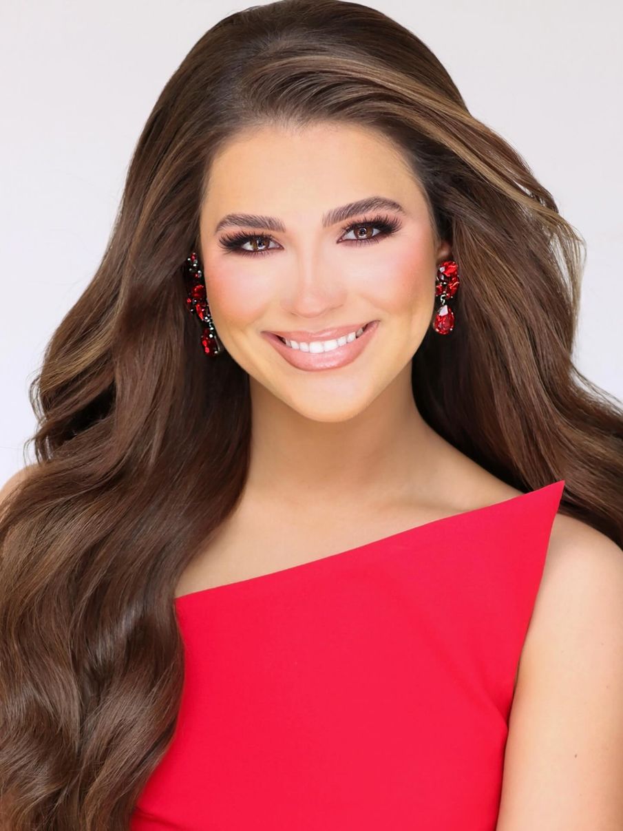 Miss Mississippi Anna Leah Jolly shines as top 11 finalist at Miss Ame...