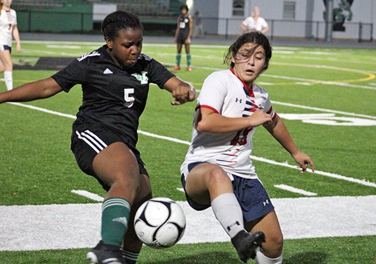 Missy Gators' roll slowed with loss to Richland