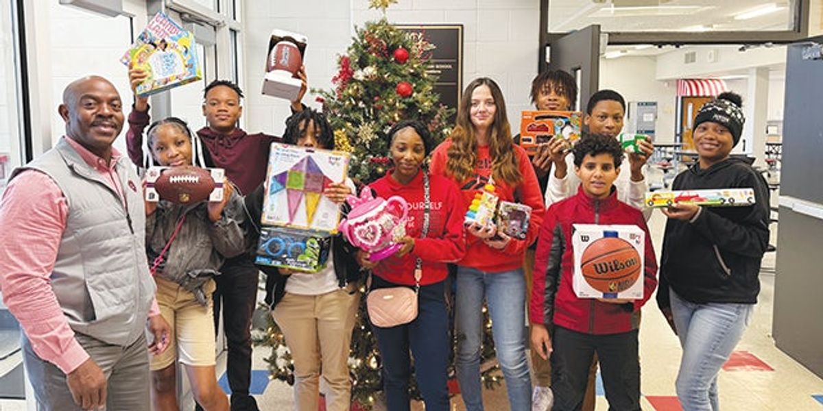 Warren Central Junior High, VFD partner to aid United Way