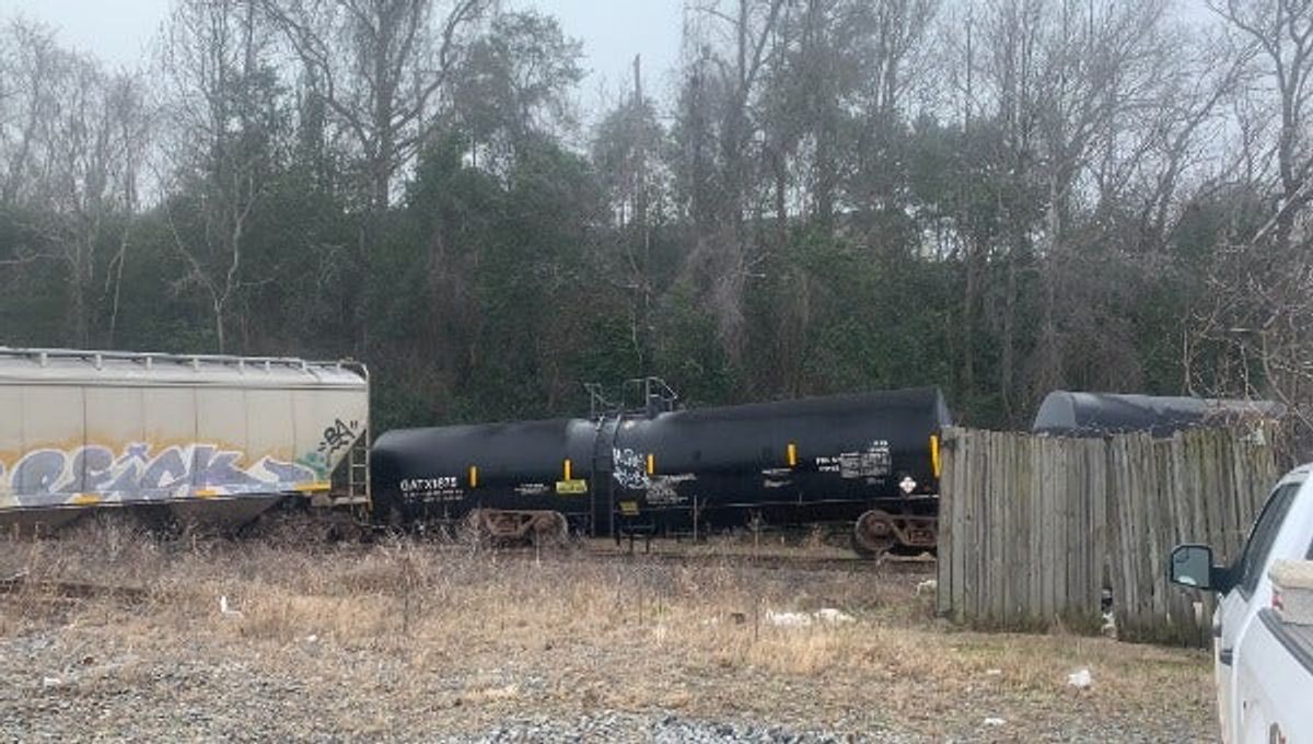 No injuries reported in KCS train derailment in downtown Vicksburg