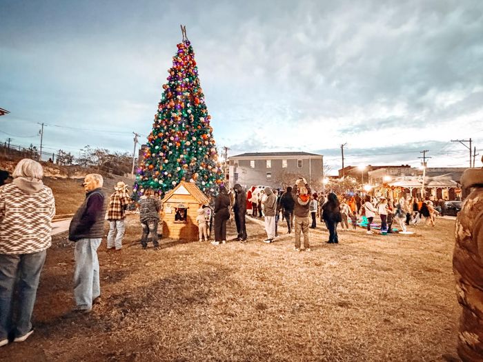 Photo gallery: Old-Fashioned Christmas Open House