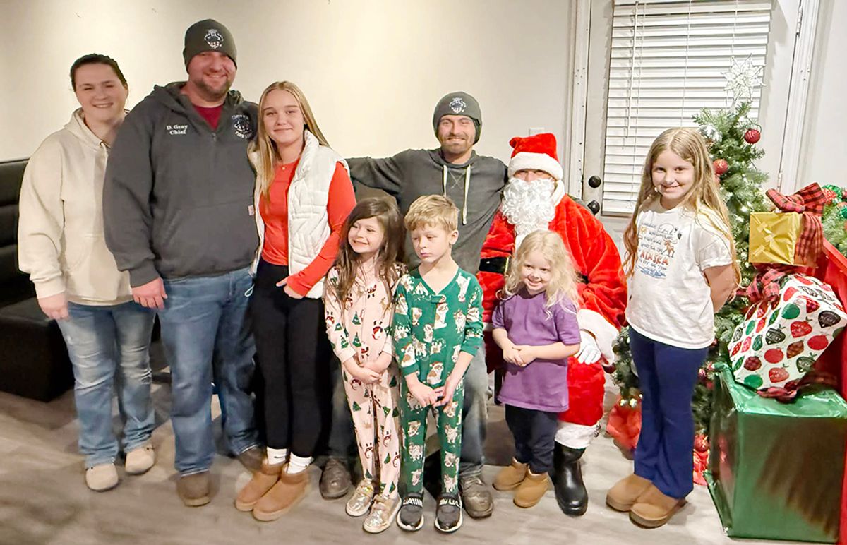 Holiday cheer fills Cooter as kids share cookies and photos with Santa