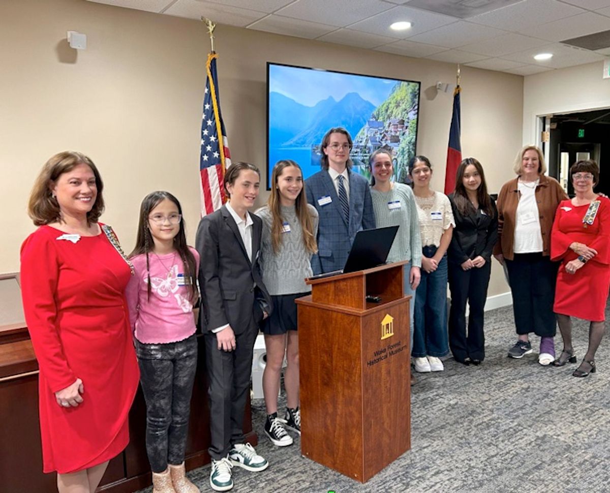 Gen. James Moore Chapter supports students, education