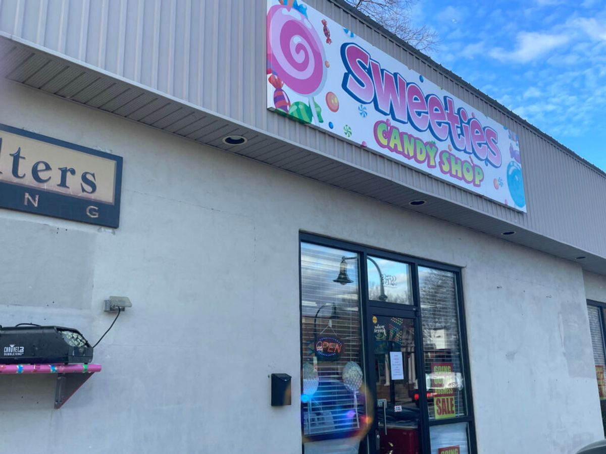 Sweet goodbye: Downtown business closing after 12 years