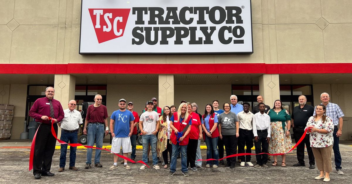 Tractor Supply Co. Celebrates Grand Opening with Ribbon Cutting Ceremo...