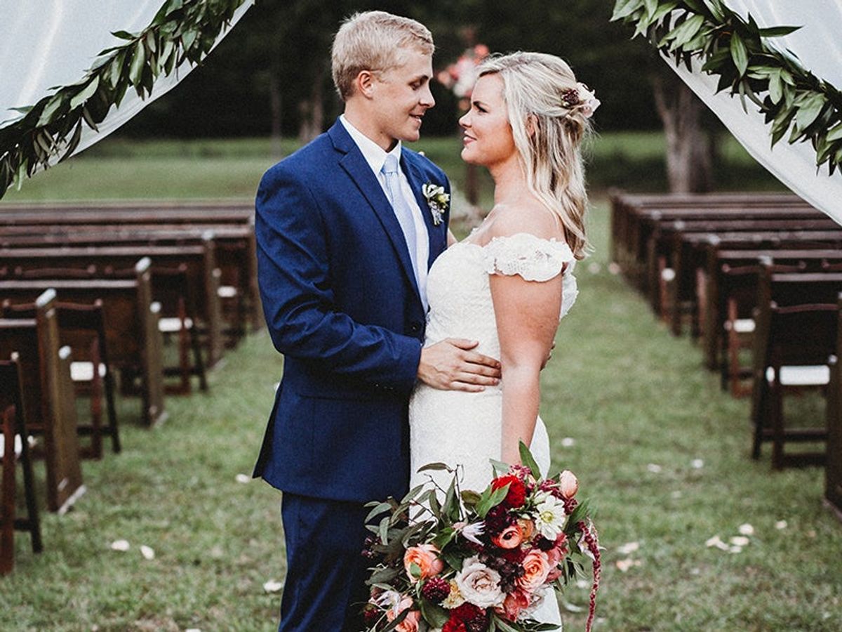 Emily Miles & Stephen Chestnut: A Columbiana Wedding